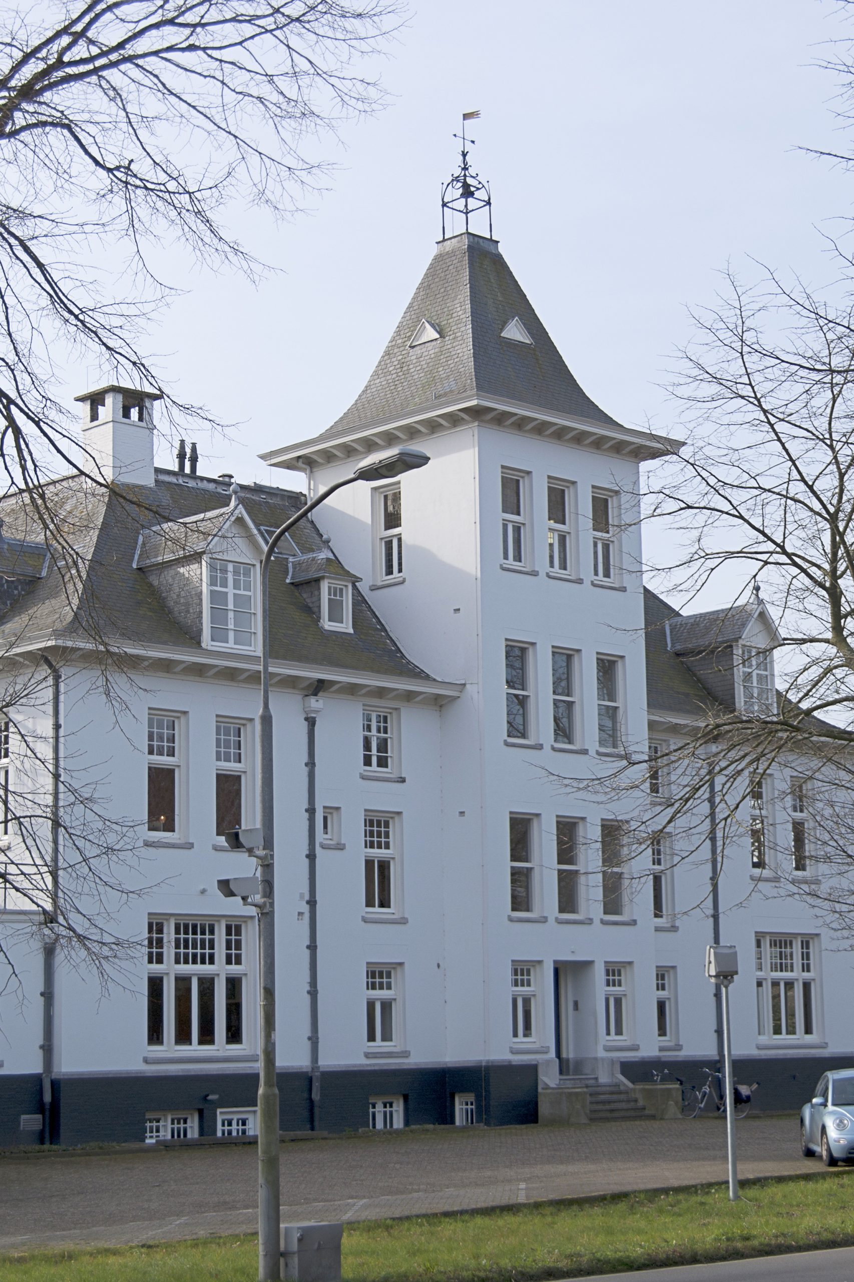 Uyt den Bosch en z'n voorgangers - hvhb.nl